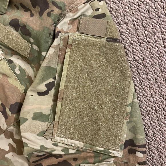 Jackets & Coats | Female Army Combat Uniform Acu Coat In Multicamocp ...